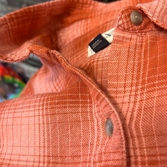 Universal Thread | Tops | Nwt Universal Thread Plaid Flannel Shirt ...